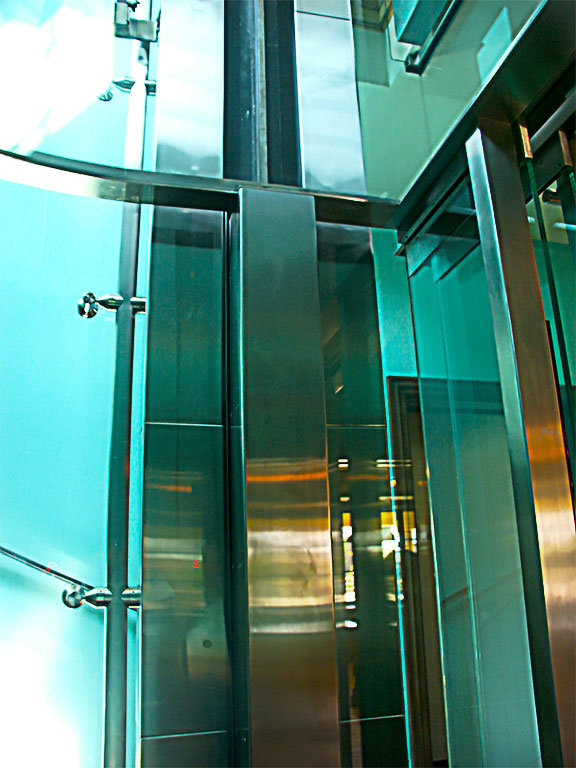 Scenic Glass Elevator - Roys Rise Luxury Elevator